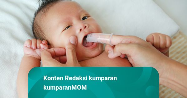 Kapan Bayi Mulai Perlu Sikat Gigi? | kumparan.com